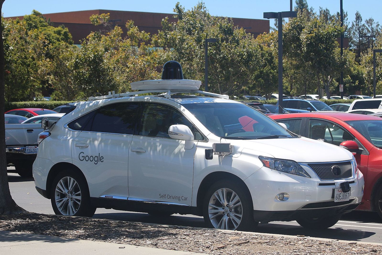 U.S. Announces Vision for Self-Driving Cars with Emphasis on Safety ...