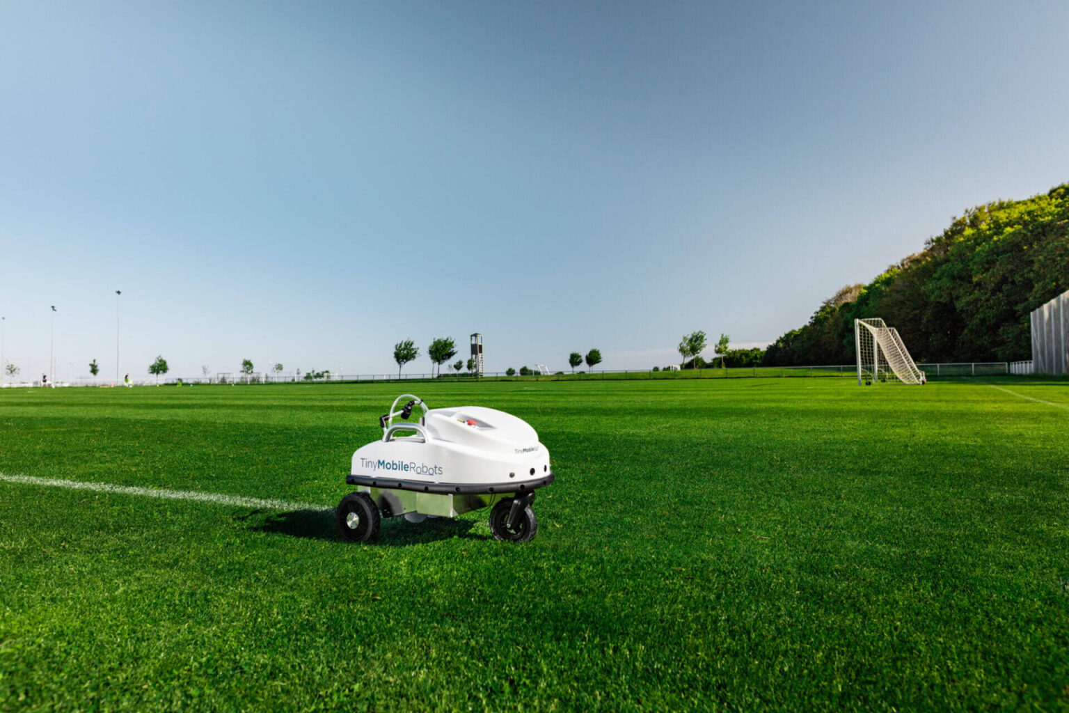 Tiny Mobile Robots with Topnet Live - 320 Hash Marks to Victory ...